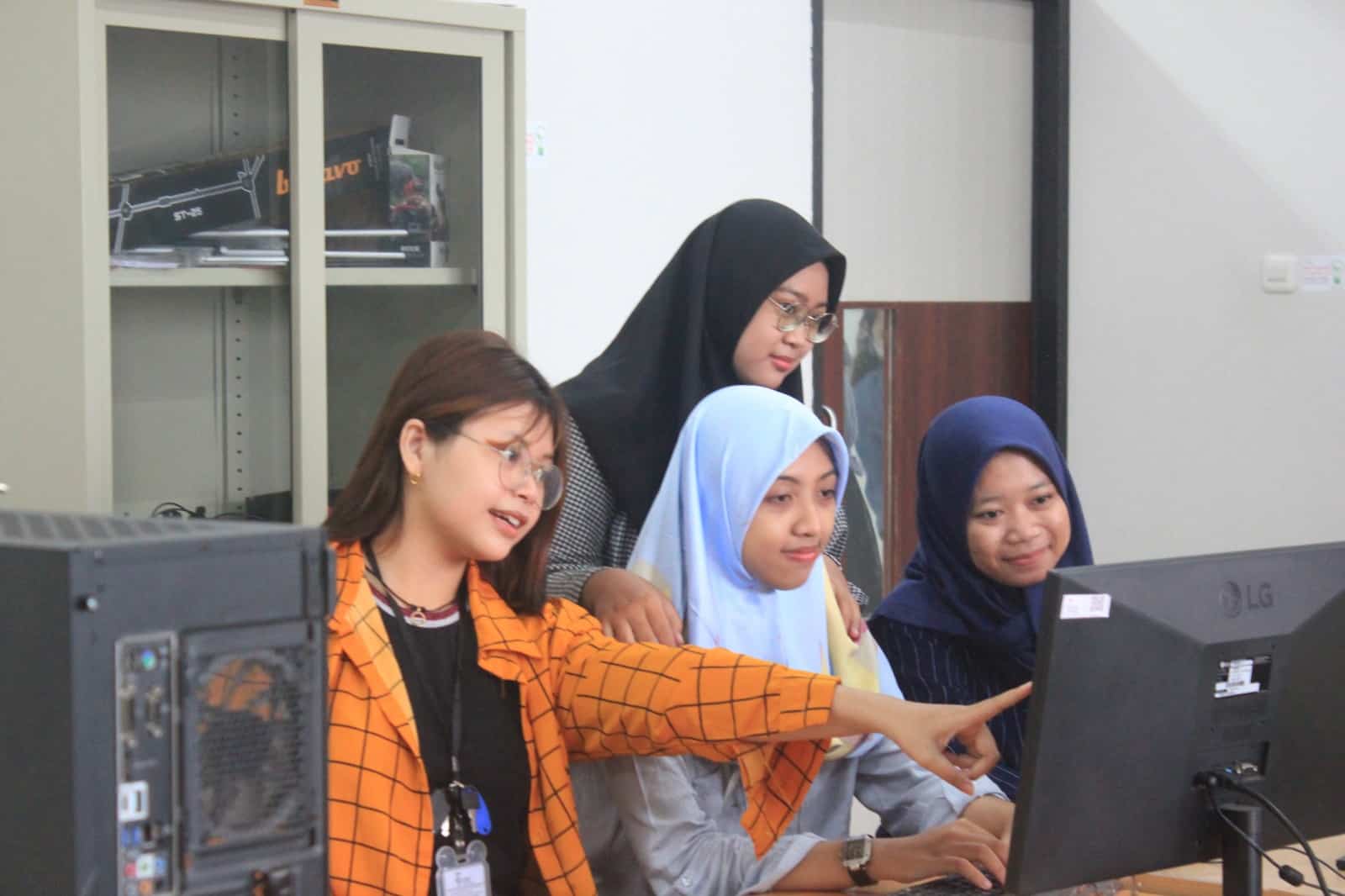 Ini Tools Populer yang paling sering digunakan oleh Mahasiswa Software ...
